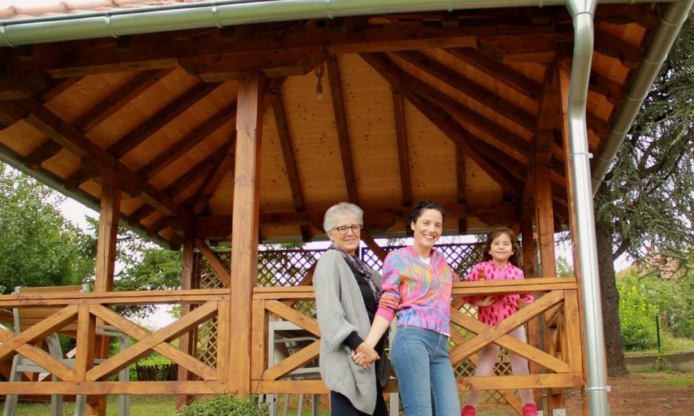 Kako je pandemija ohrabrila baku, ćerku i unuku da se iz malog stana u ...